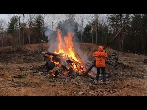 Burning a brush pile. Late November debris fire - YouTube