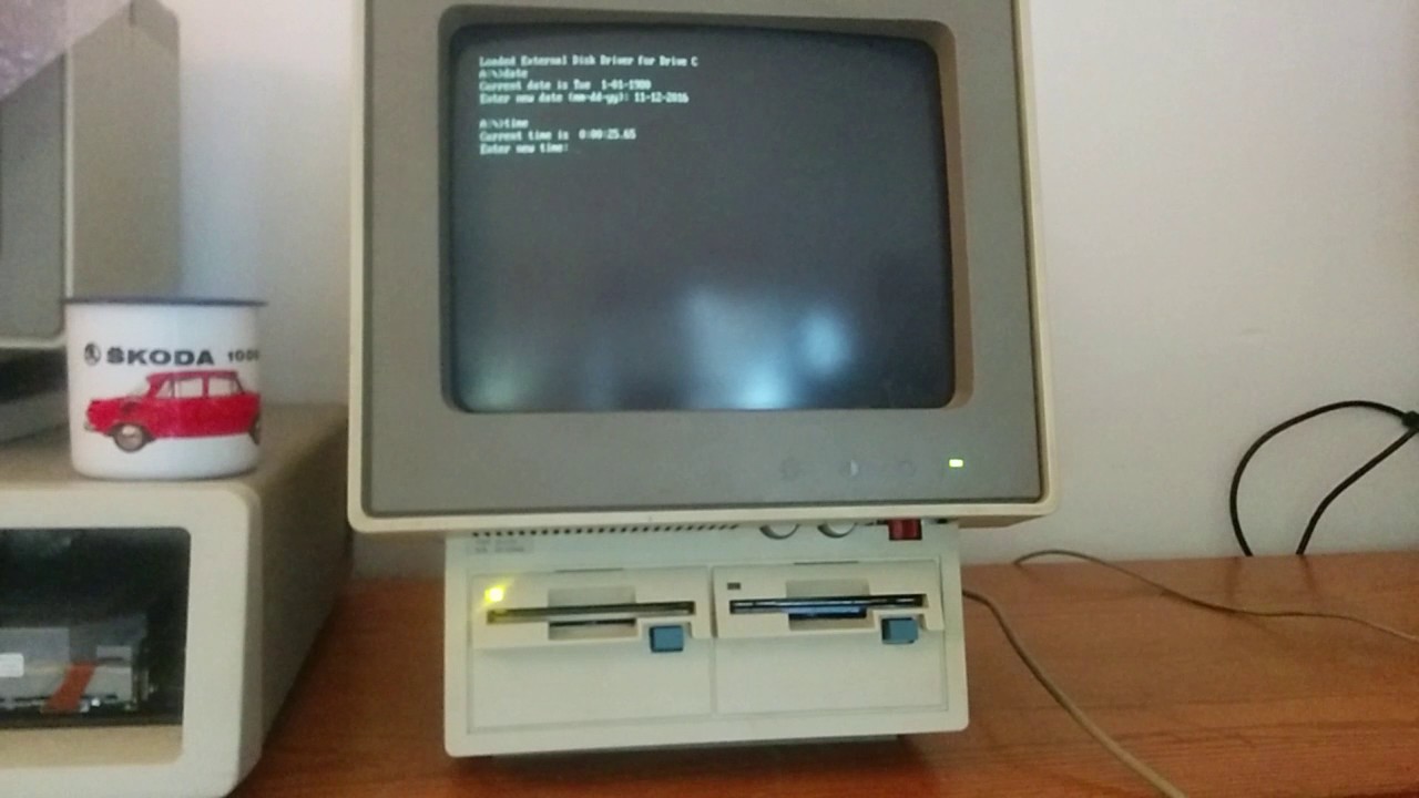 IBM PS/2 model 25 boot and specs - YouTube