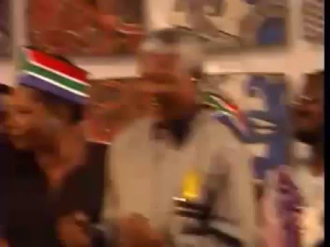 Nelson Mandela dancing Nelson Mandela a dançar - YouTube
