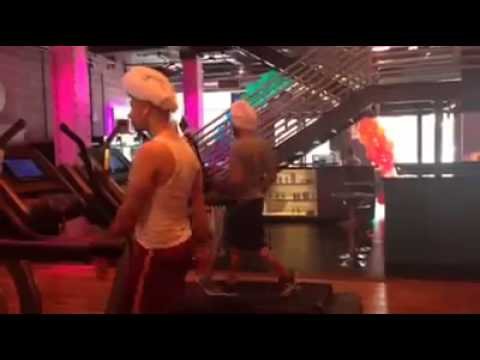 This is how drag queens work out in a gym - YouTube
