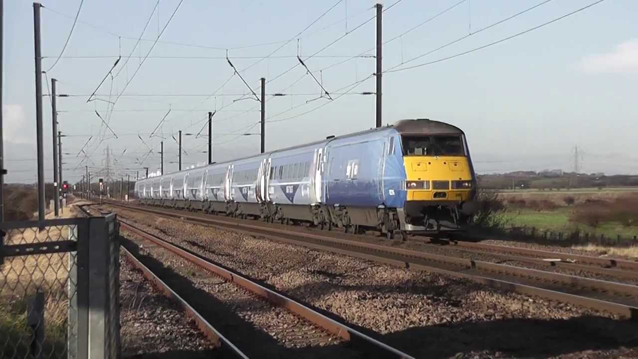 SKY HD liveried IC225 set on East Coast Mainline - YouTube