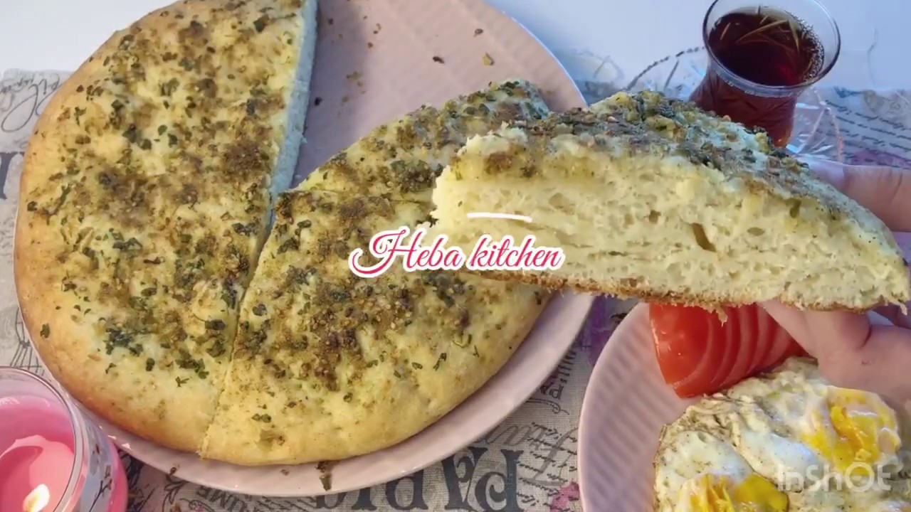 عجينة طرية قطنه ب تتبيلة الثوم والزعتر/ Heba kitchen 🥯🍞 - YouTube