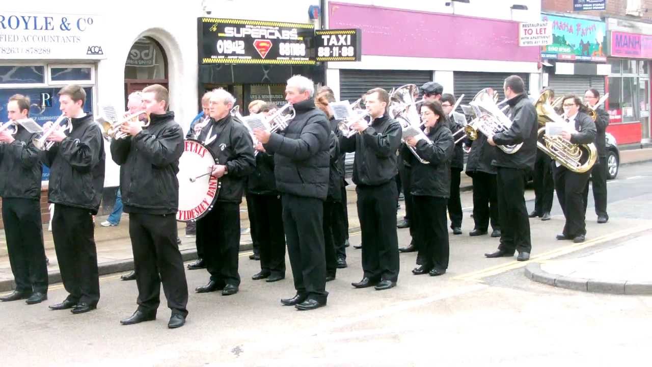 Tyldesley Brass Band St Georges Parade The Pathfinder - YouTube