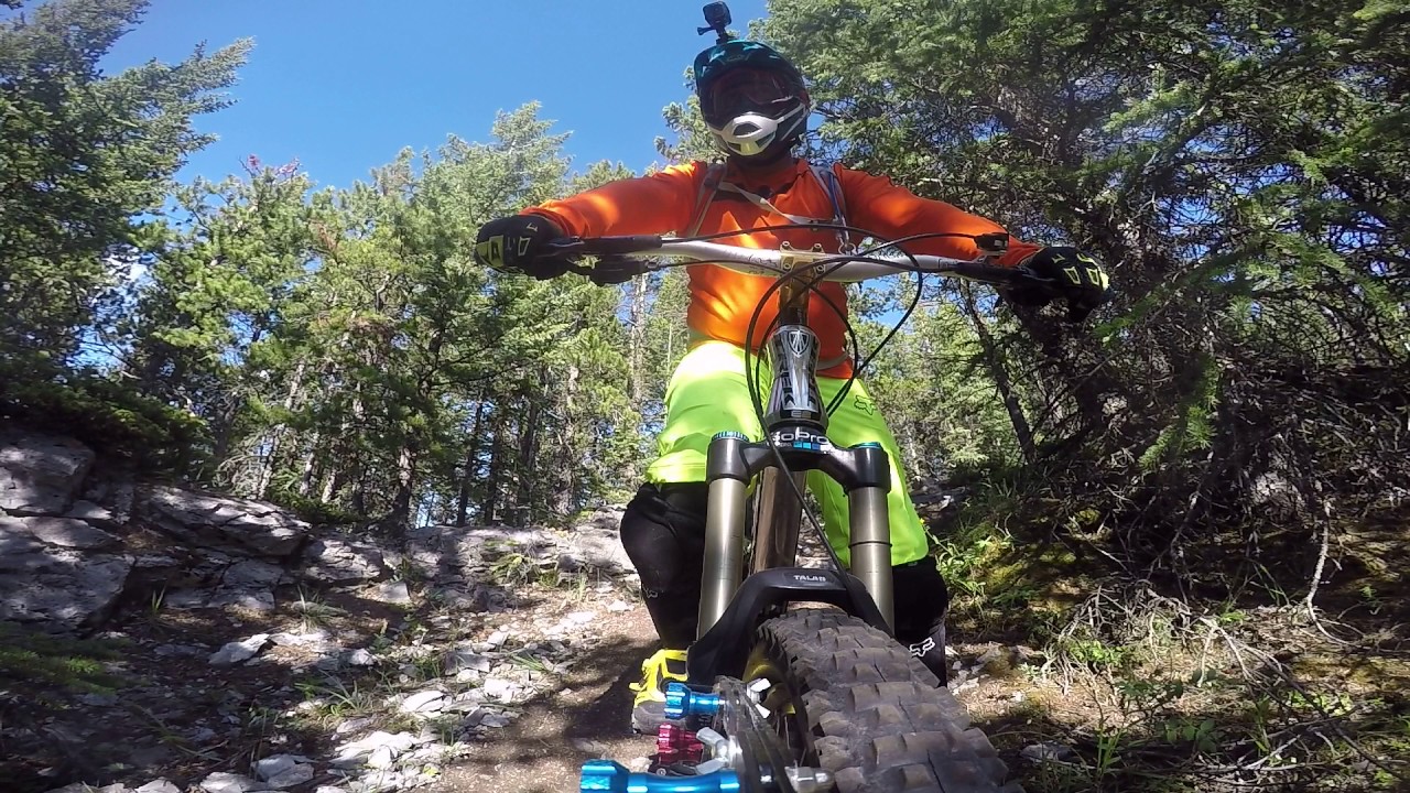 Razors Edge Trail, Rock Drop Off 1 - YouTube