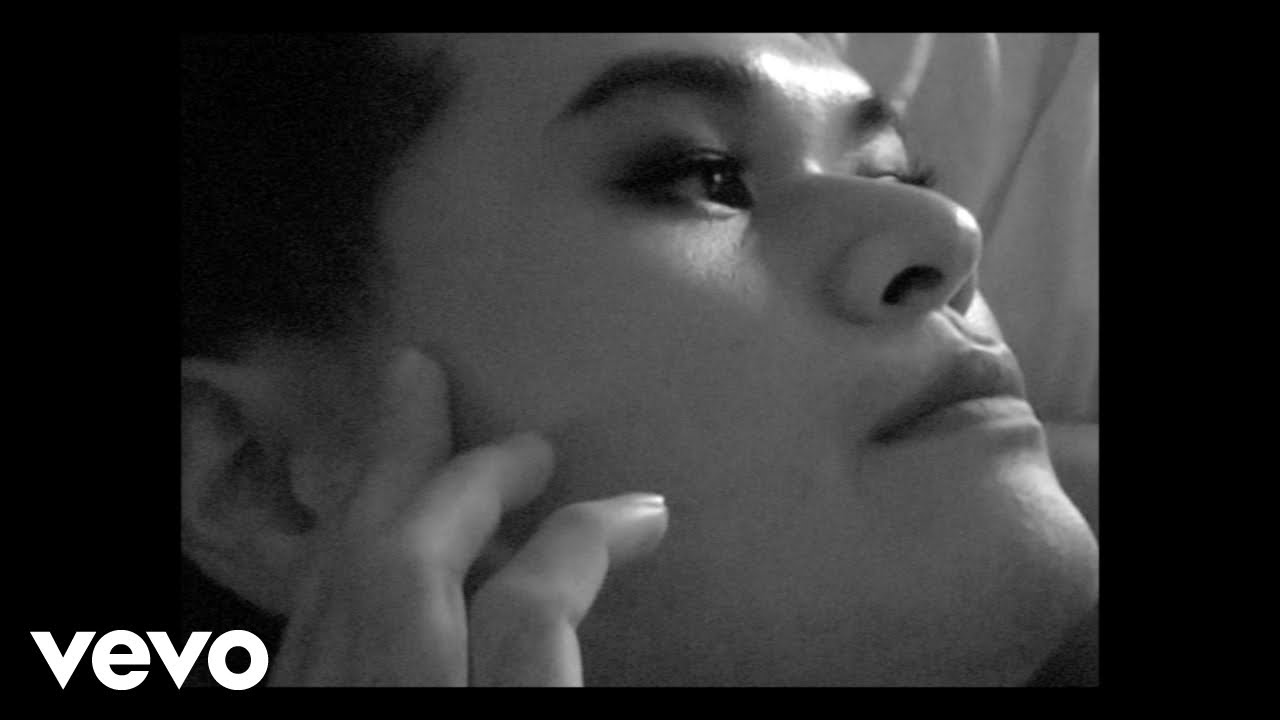 Sinora Roath - Airport (Official Video) - YouTube Music