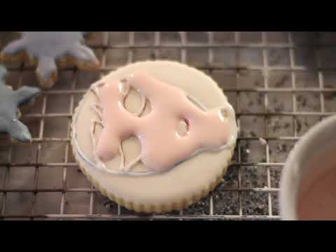 How to make a portrait cookie - YouTube