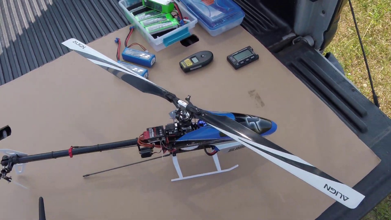 blade 450x v1 first time reverse cuban eight - YouTube