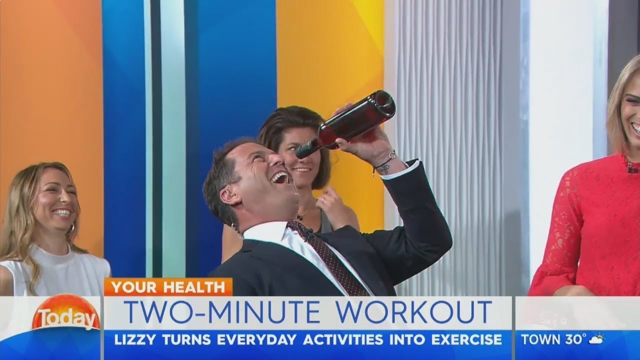 Two minute workout Lizzy Williamson - Karl Stefanovic - YouTube
