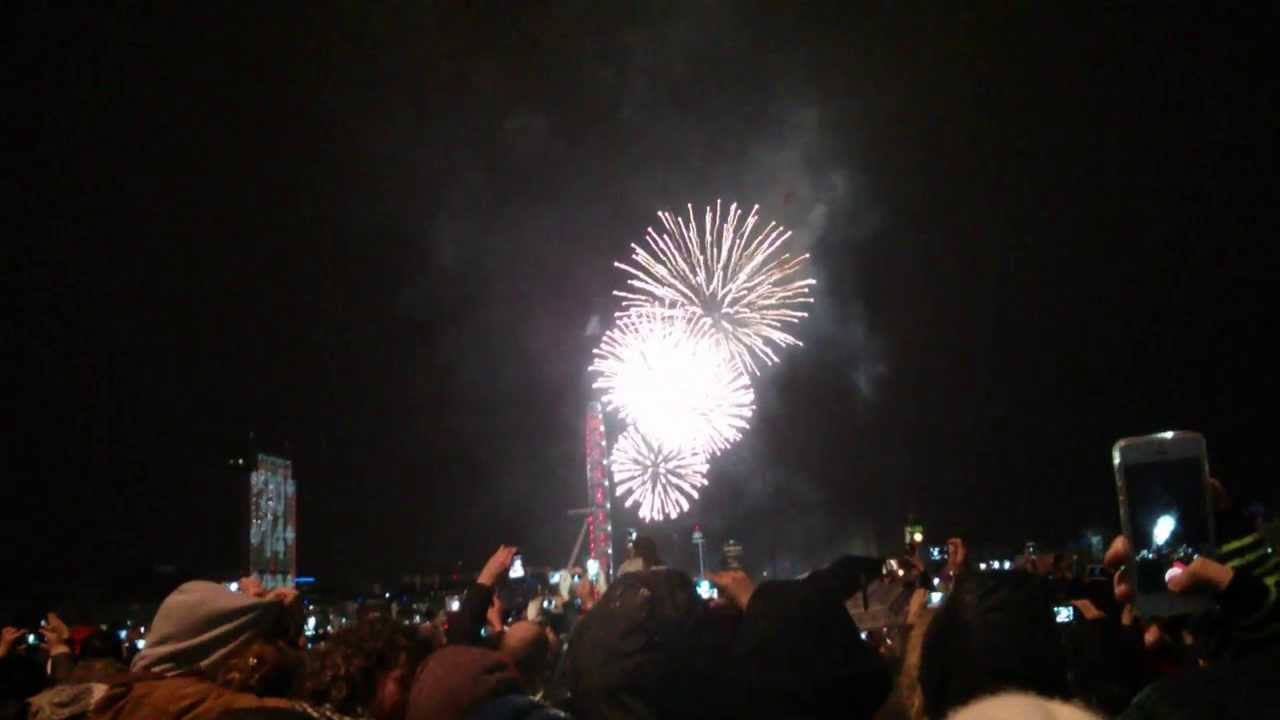 London Fireworks 2013/2014 - Waterloo Bridge - YouTube