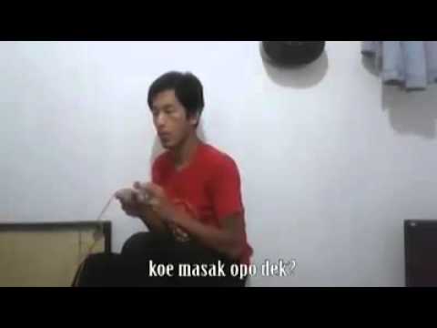 ABG ML (Mangan Lontong) di konter