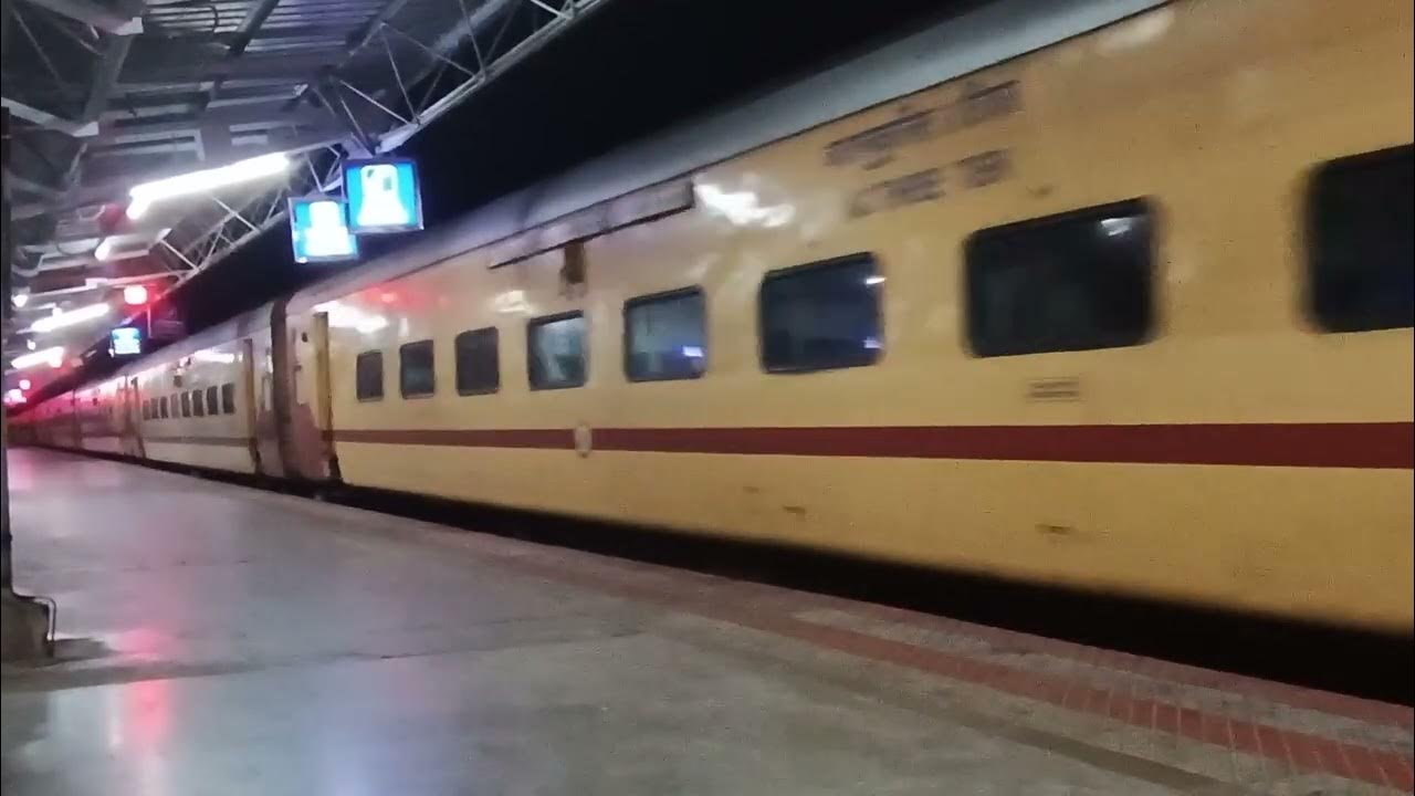 Sabari express (Thiruvananthapuram - Secundrabad Jn) 17229 #indianrailways #railjourney # ...
