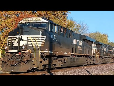 NS 8157 leads a fast 218 with an awesome hornshow! - YouTube
