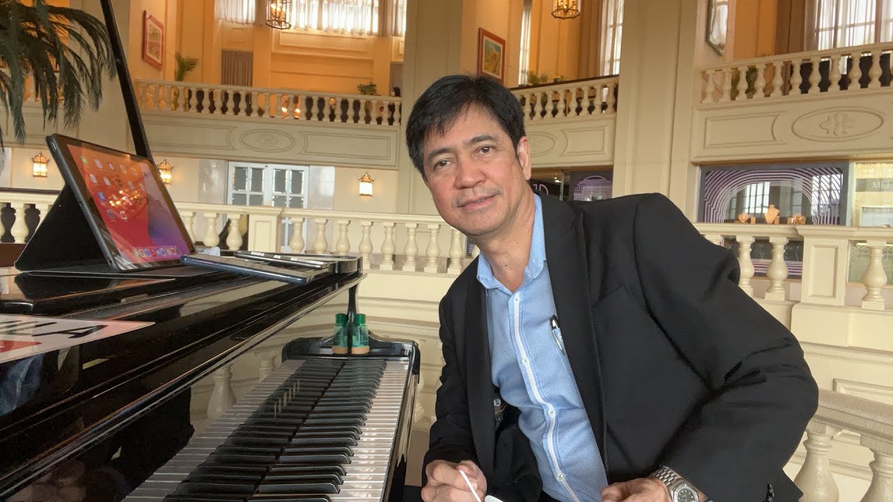 5 Star Hotel Lounge Pianist | Martin Avila Piano Cover | January 11 ...