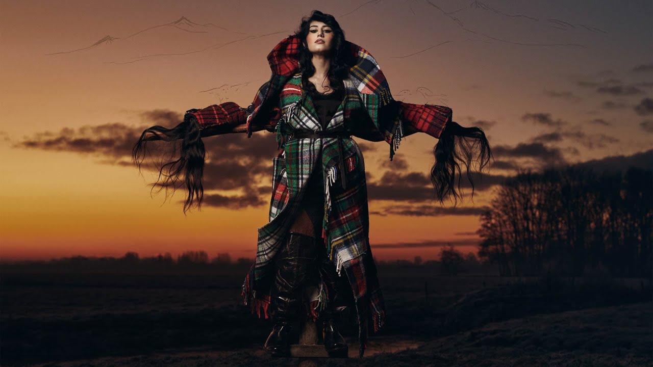 Naaz - azadî - YouTube