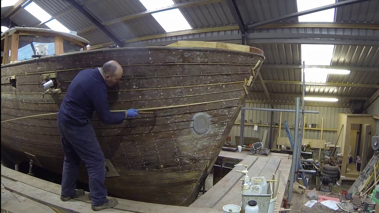 Carvel planking - seam splines - part 3 - YouTube