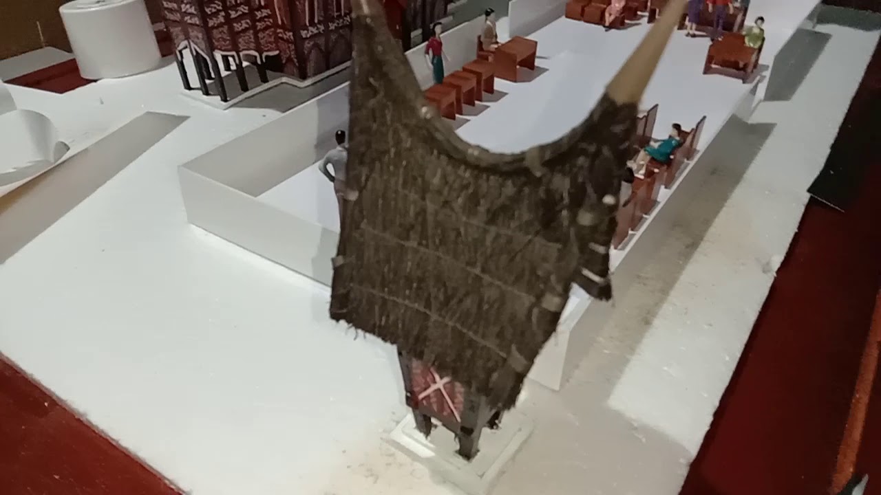 Miniatur rumah gadang dan rangkiang - YouTube