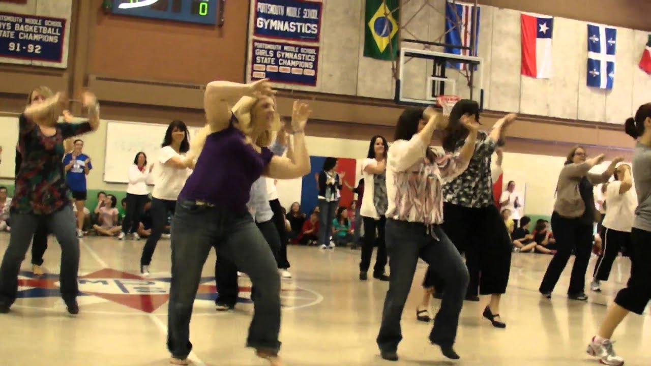Portsmouth Middle School Teacher Flash Mob - YouTube
