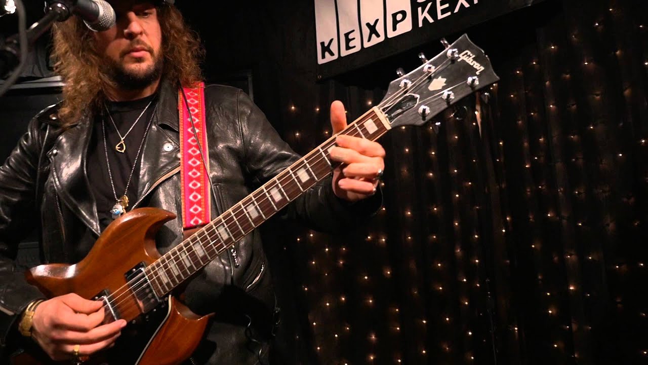 King Tuff - Magic Mirror (Live on KEXP) - YouTube