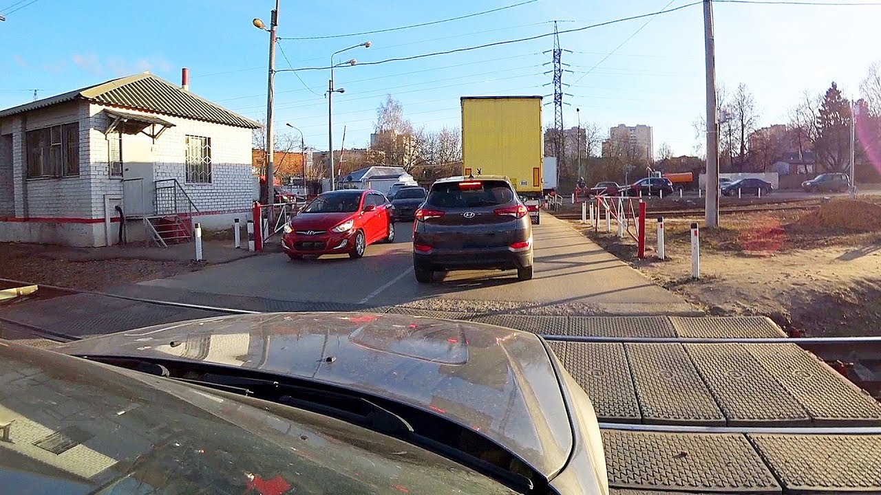 Russian Drivers Can't Wait / Different Russia 2018 - YouTube