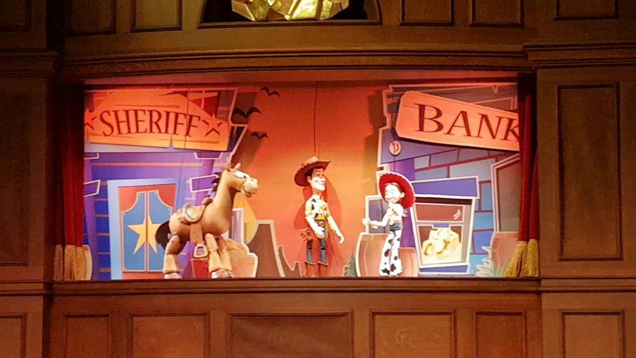 Lucky Nuggets Saloon - Toy Story - YouTube