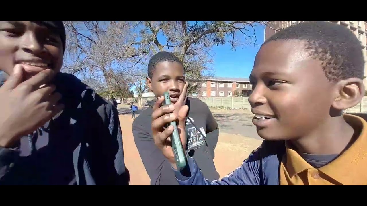 #Kiss hug or slap BNR FAM BOYZ DANKO - YouTube