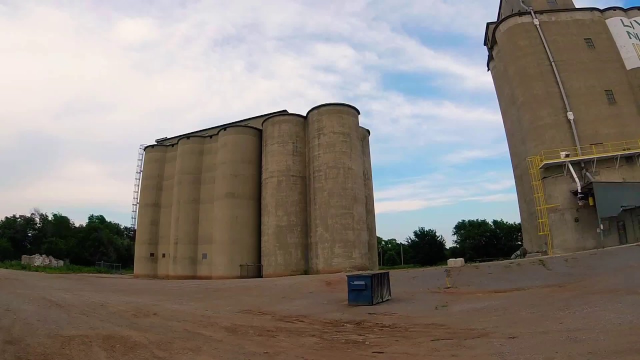 Huge grain silo in Chickasha, Oklahoma - YouTube
