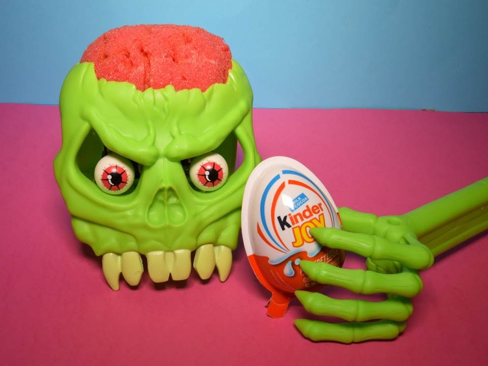Exciting skull and skeleton with surprise eggs หัวกะโหลก ความประหลาดใจ ...
