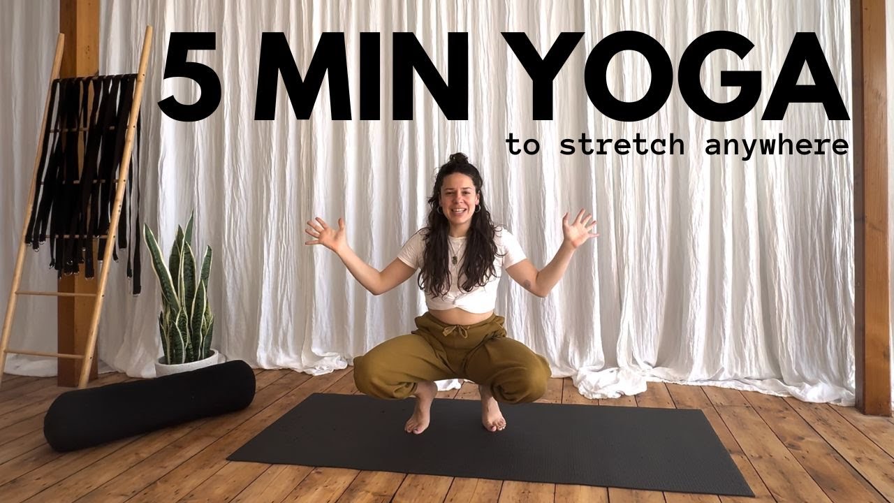 5 minute yoga flow - To stretch anywhere - YouTube