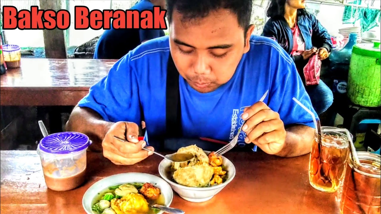 Makan Bakso Beranak CAK EDY Pandaan Pasuruan - YouTube
