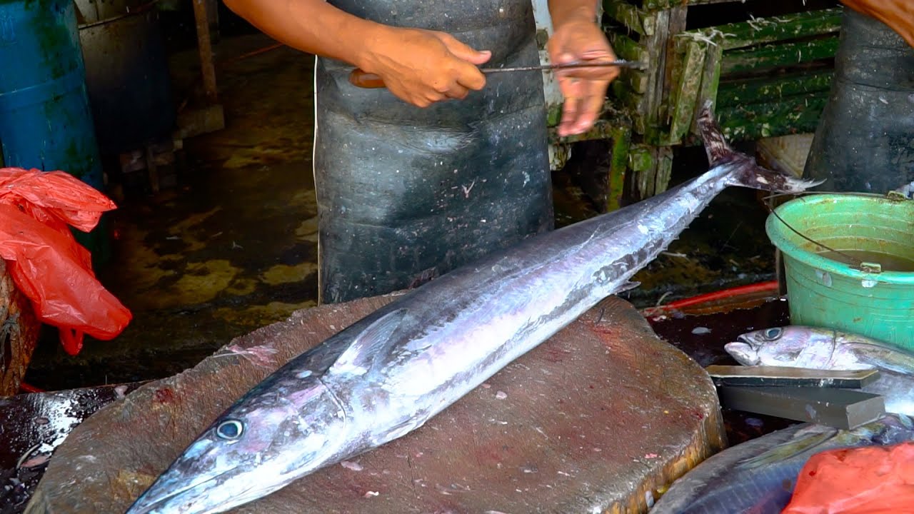 Master Fish Cutter Shares Top Wahoo Cutting Techniques! || Perfect fish ...