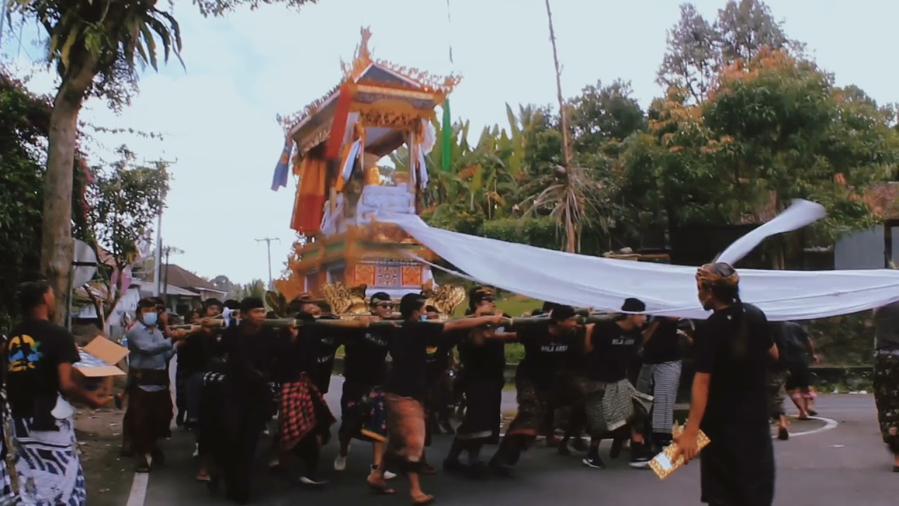 NGABEN DESA MUNCAN - YouTube