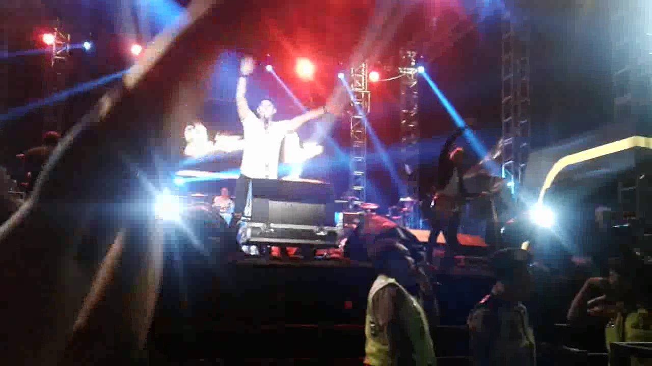 Konser REPVBLIK MALANG 2017 ( Hanya Ingin Kau Tau ) lap. rampal - YouTube