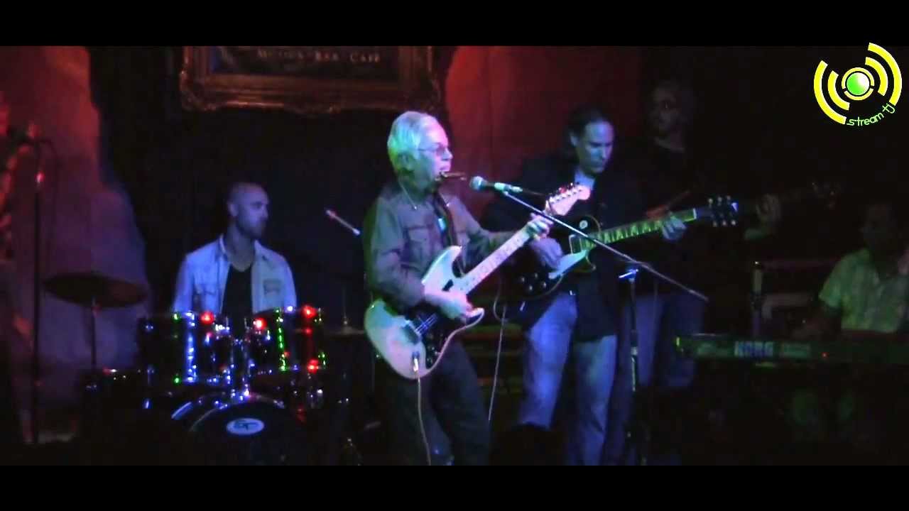 Pajaro Alberto y Alex Perales - YouTube