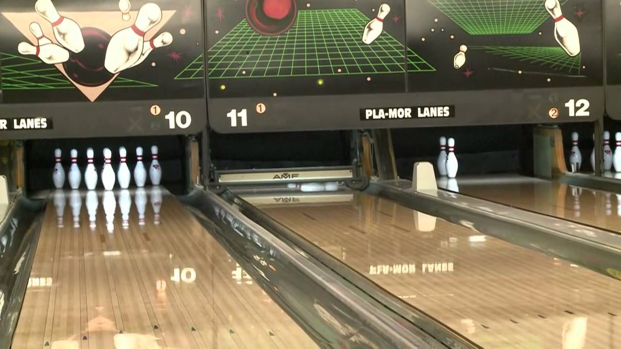 Lima Senior vs Coldwater Bowling - YouTube
