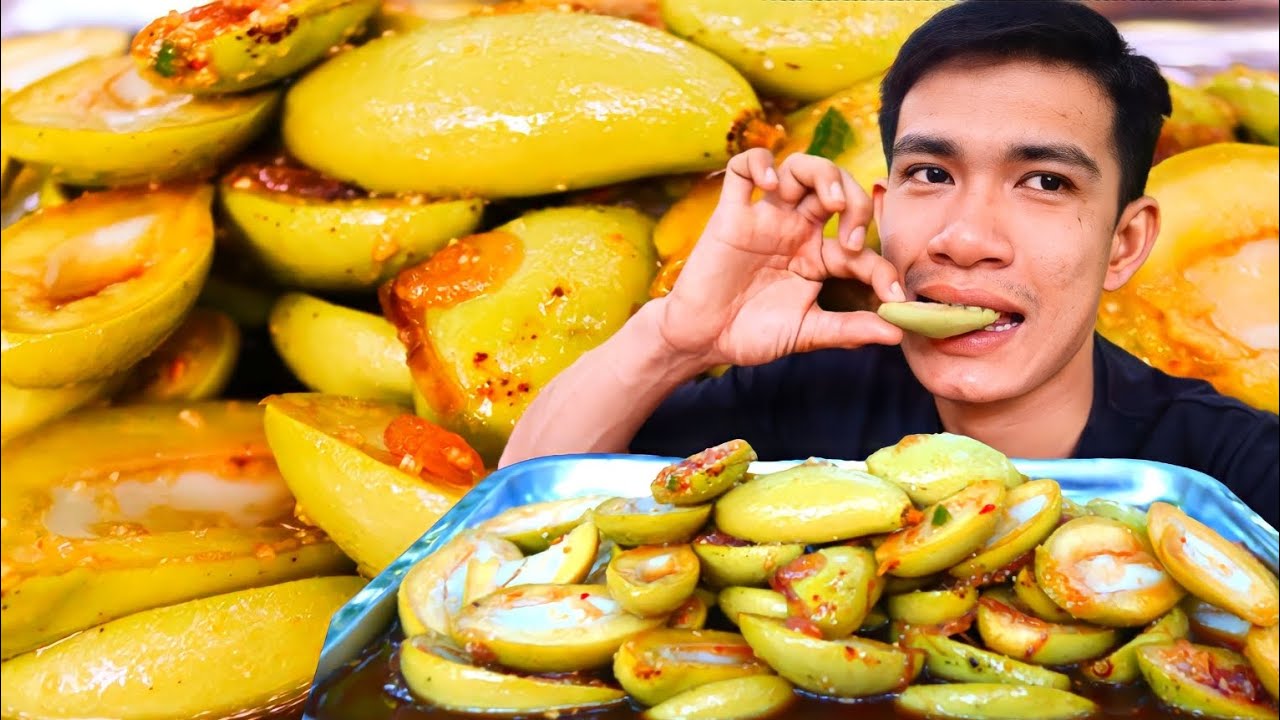 Asmr Sour Mango With Spicy Sauce Kumain Ng Mangga သရက်သီးချက်ပြုတ