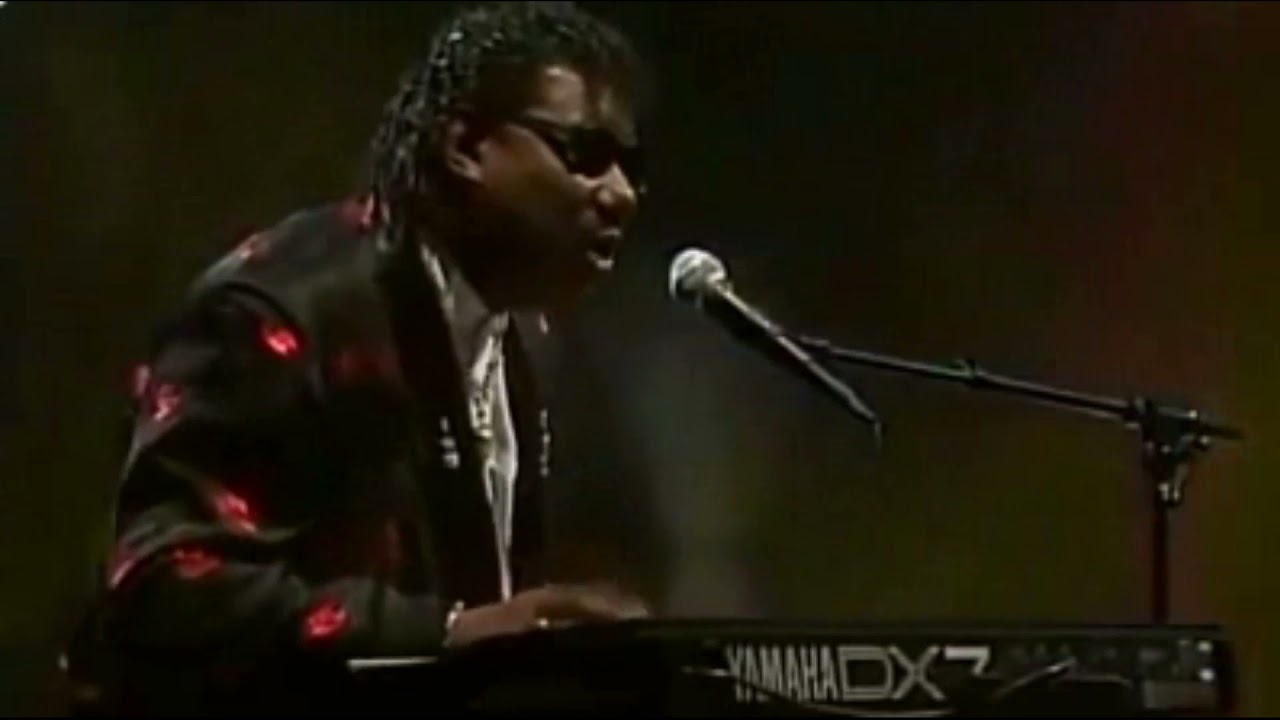 The Real Milli Vanilli performing "Girl You Know It's True" (Snippet ...