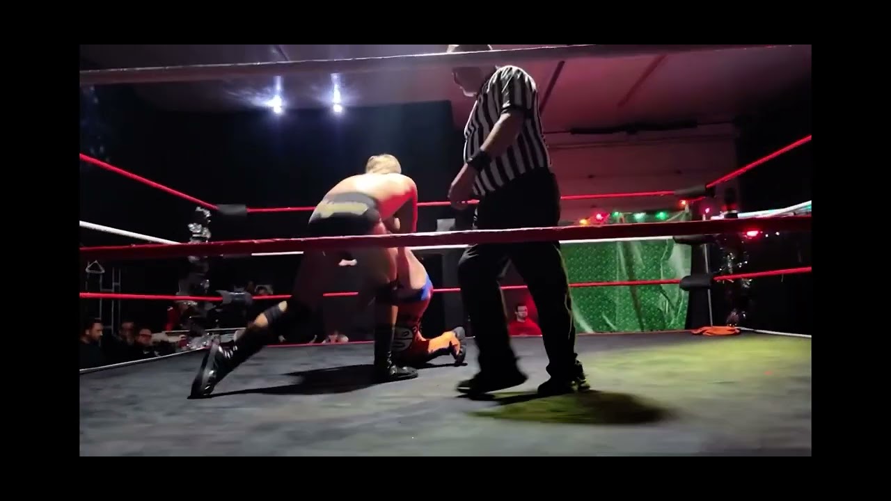Sunset Steve Garcia(c) vs Greg Baylor for the PAPW Alley Fights ...