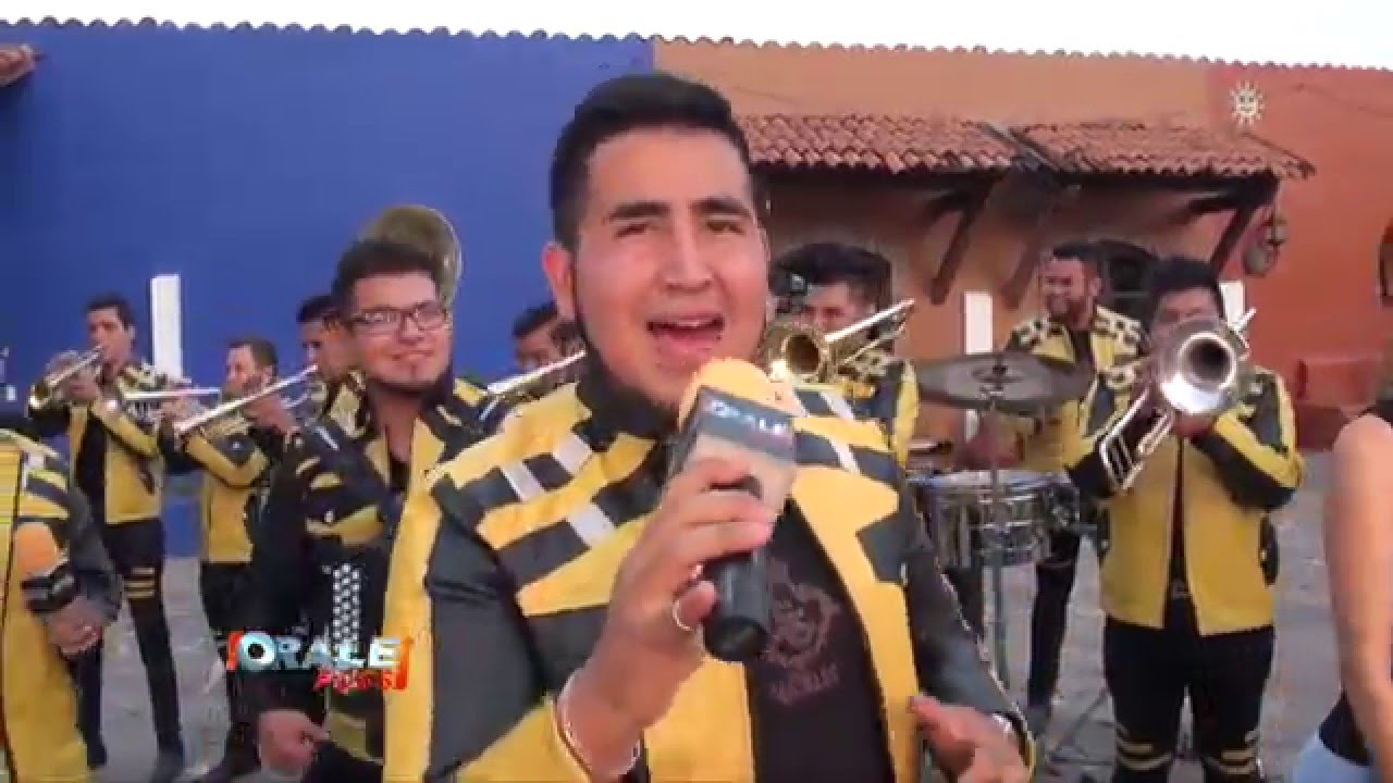 ORALE PUES INVITADOS BANDA SAUCILLOS - YouTube