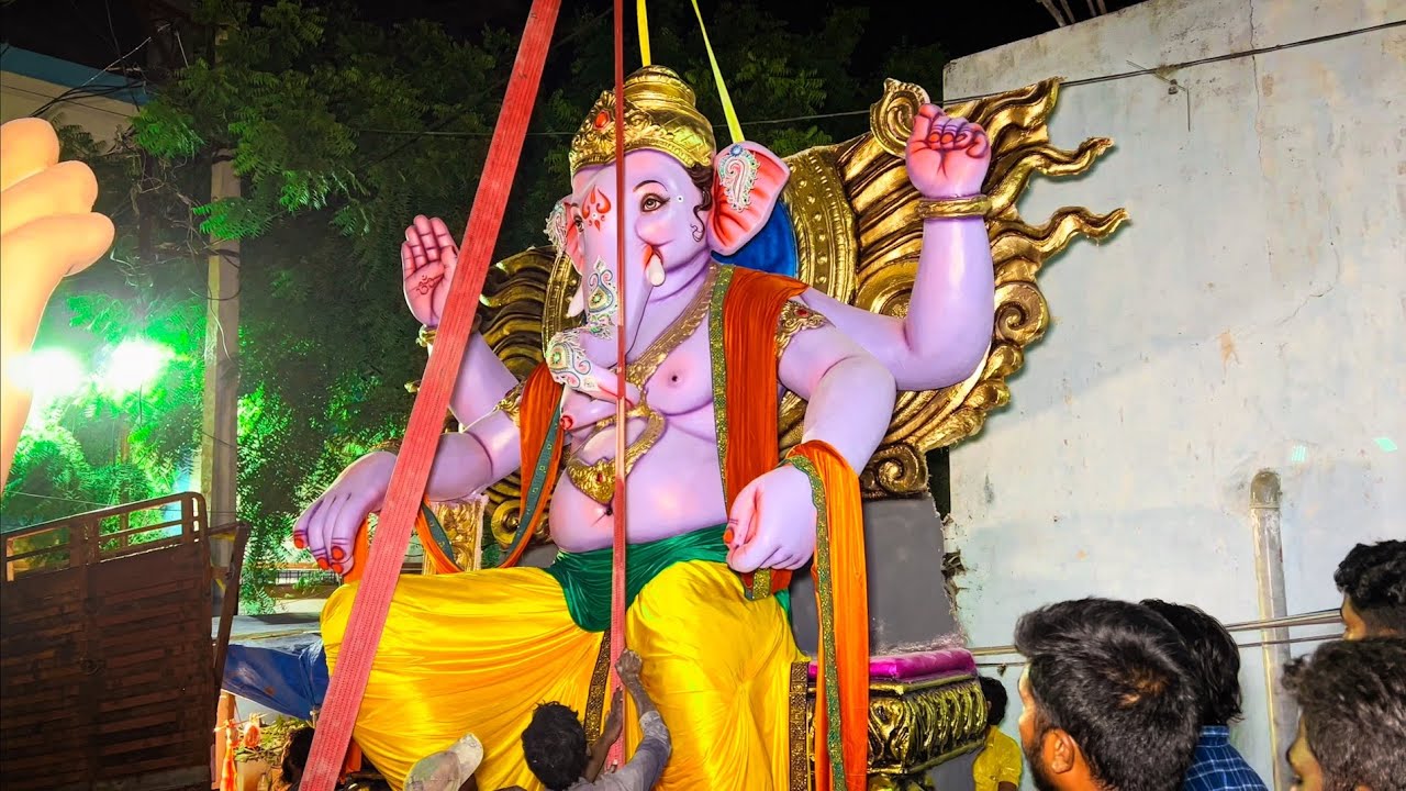 ganesh aagman 2022 | dhoolpet ganesh Idol transporting at suryapet ...