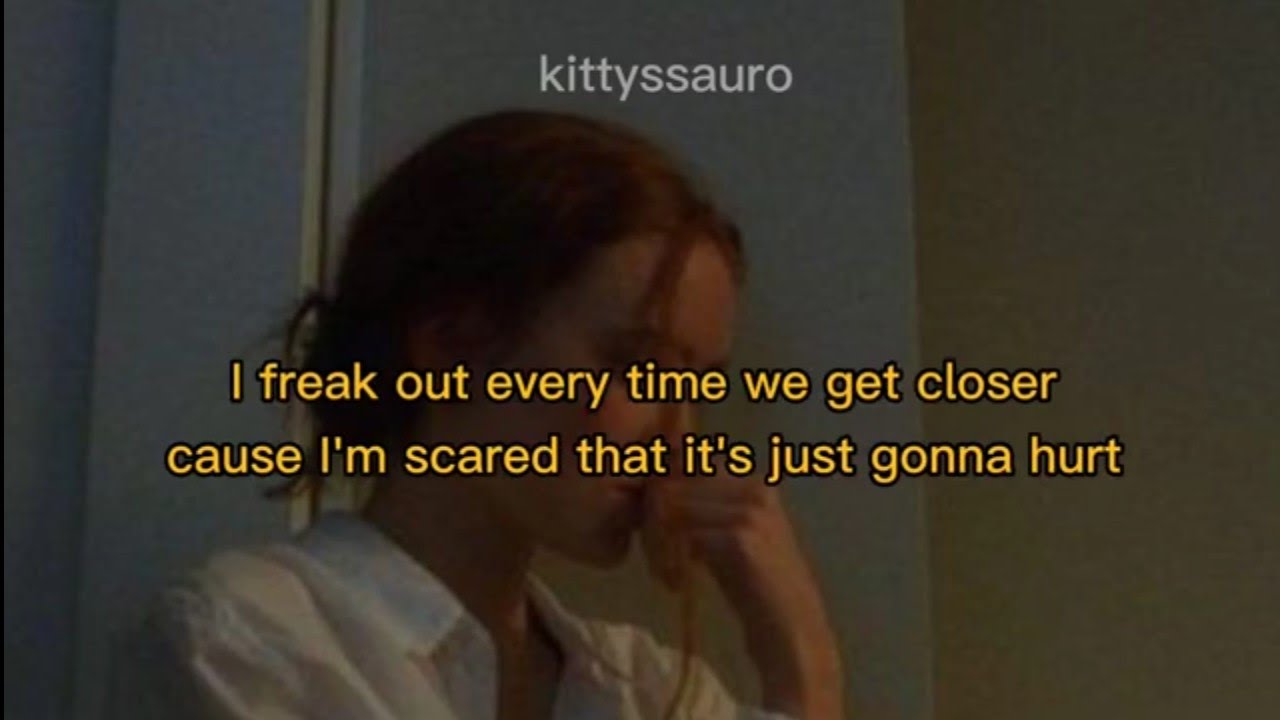 Sasha Alex Sloan - Hurt (lyrics) - YouTube