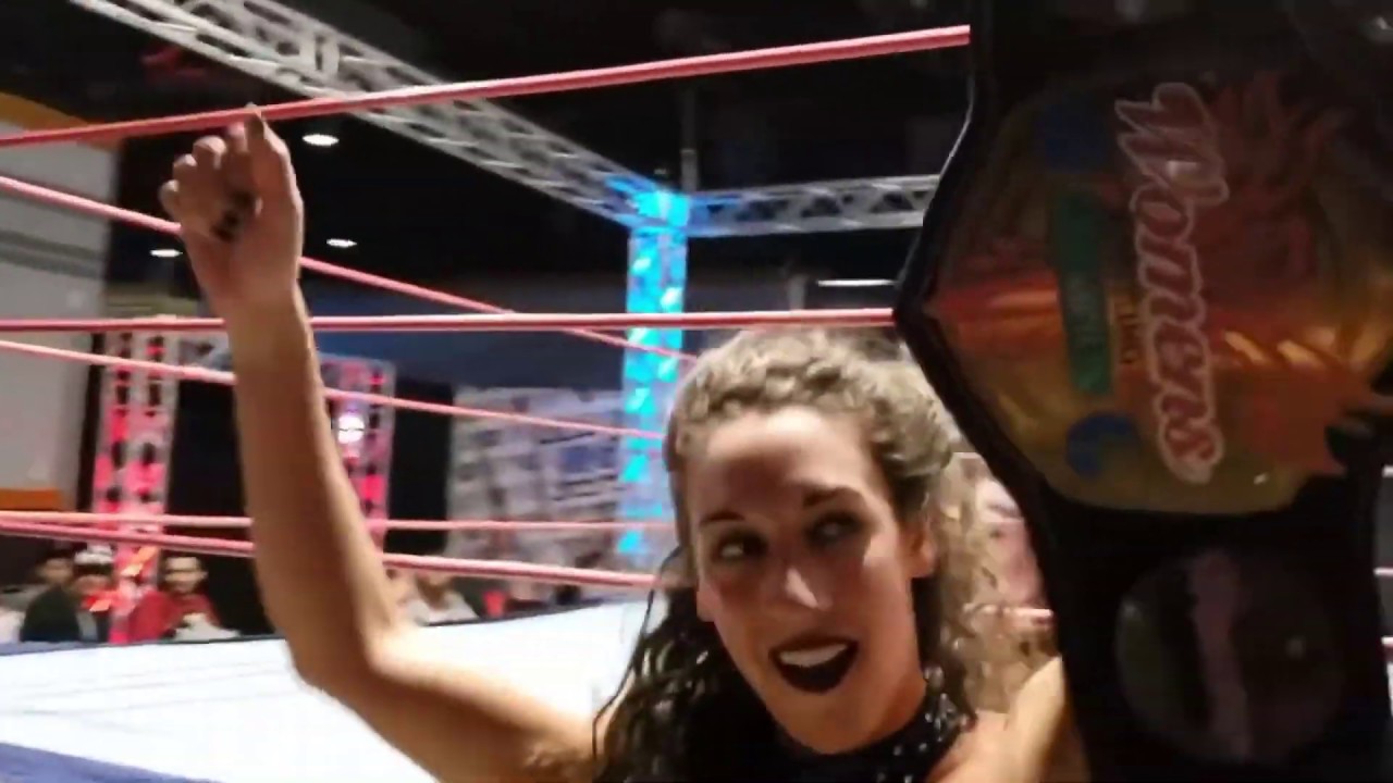 Avery Taylor vs Thunderkitty - YouTube