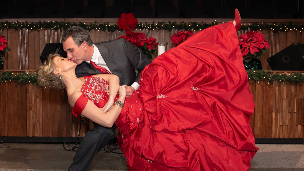 Lydia Abbott’s Surprise Engagement 12/22/23 - YouTube