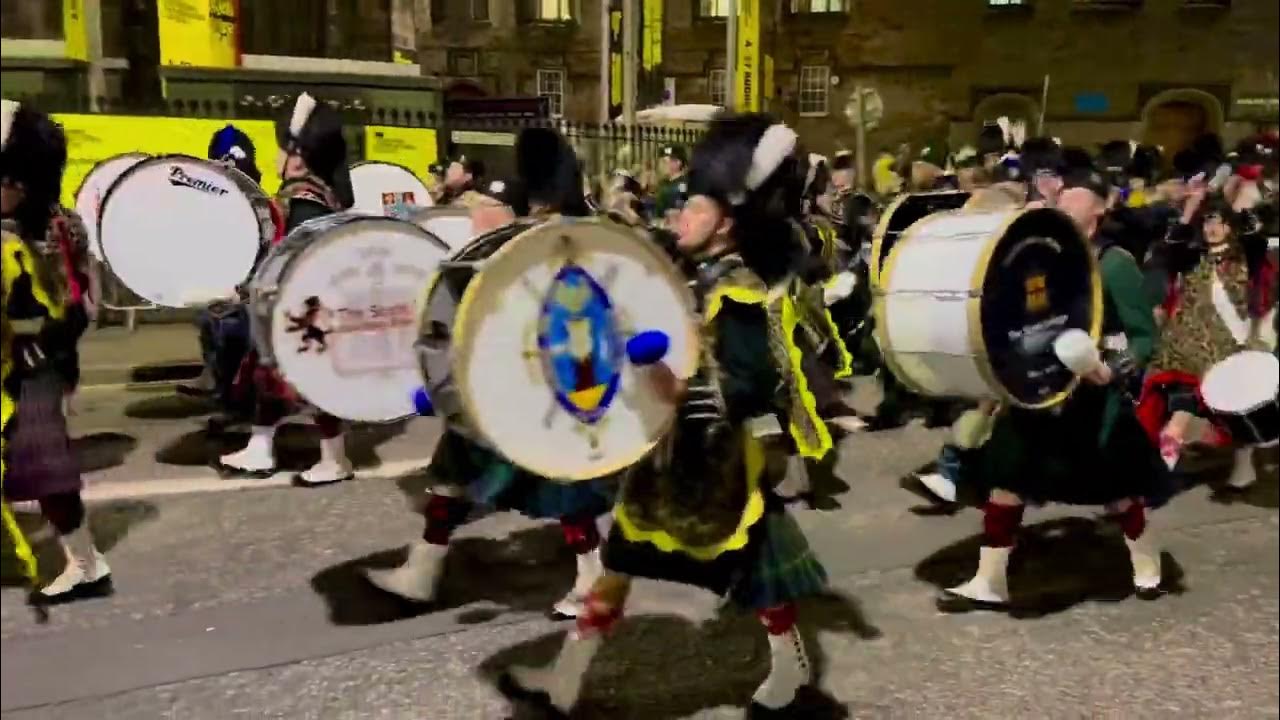 Scotland the Brave ,Played by Massed pipes & drums - YouTube
