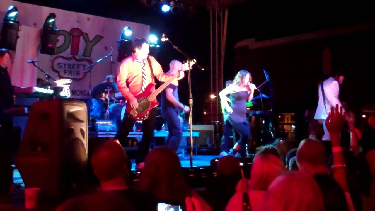 CHARM FARM PERFORMS 'LOVE' AT DIY FESTIVAL DETROIT - YouTube
