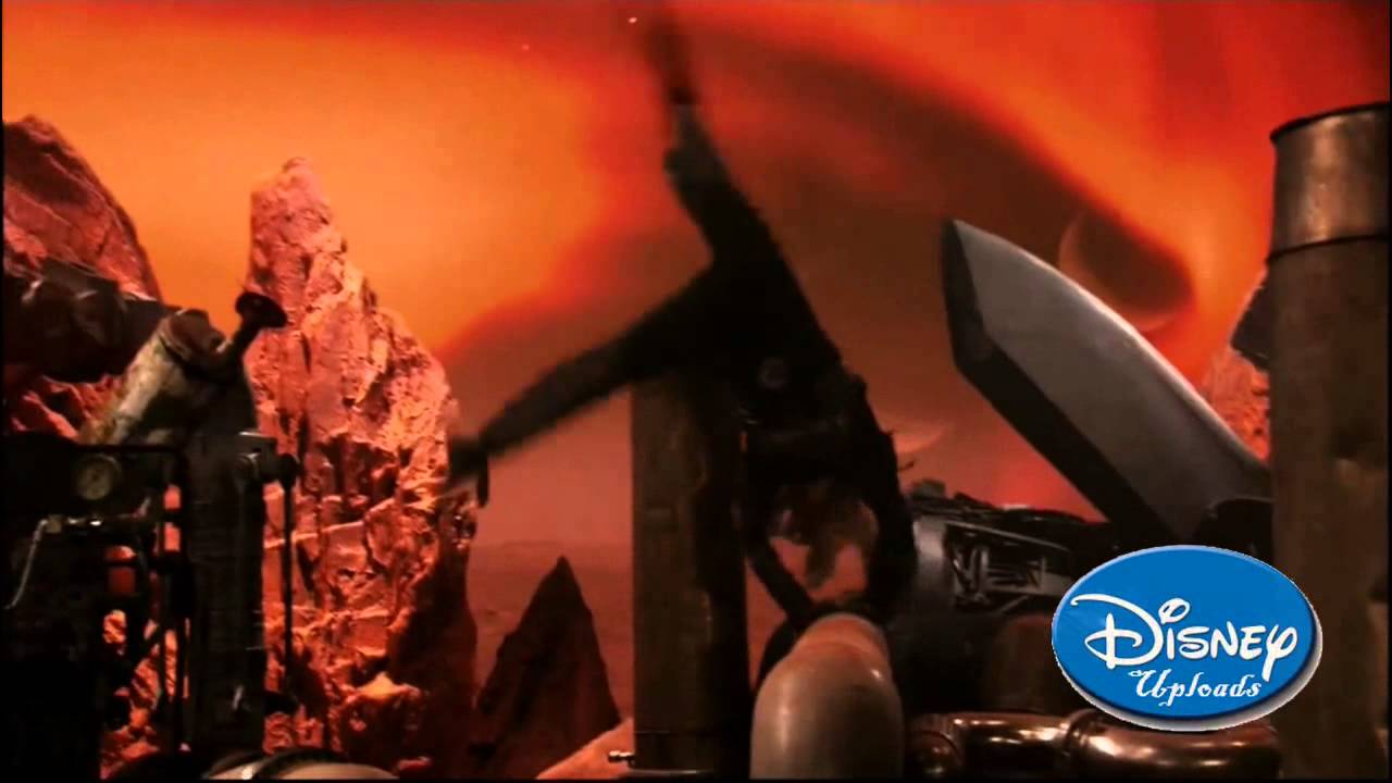 Liv and Maddie | "Space-Werewolf-A-Rooney" Sneak Peek | Out of This ...