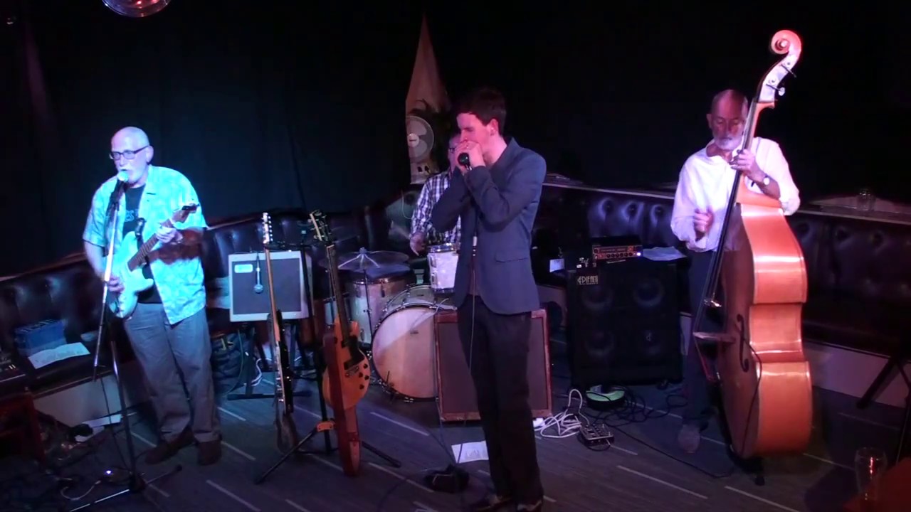 Pete Harris Blues Band - Blues Stop Knocking At My Door - YouTube