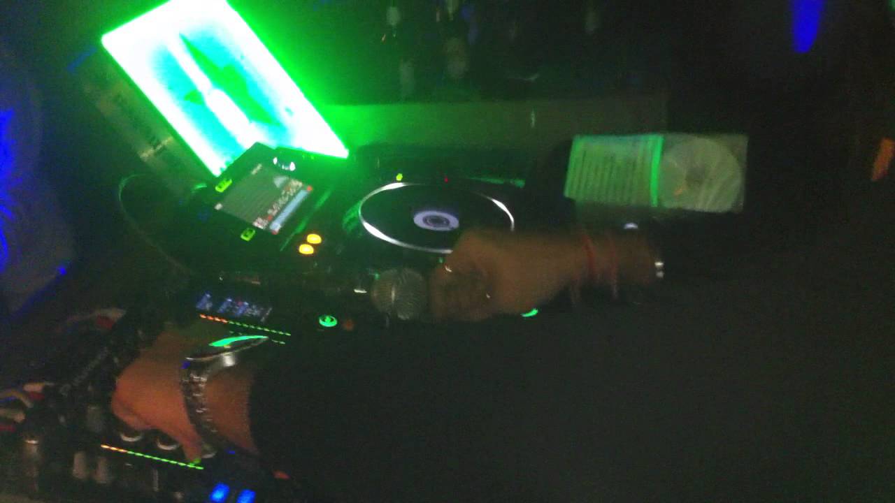 dj girish kolkata!tech house/techno - YouTube