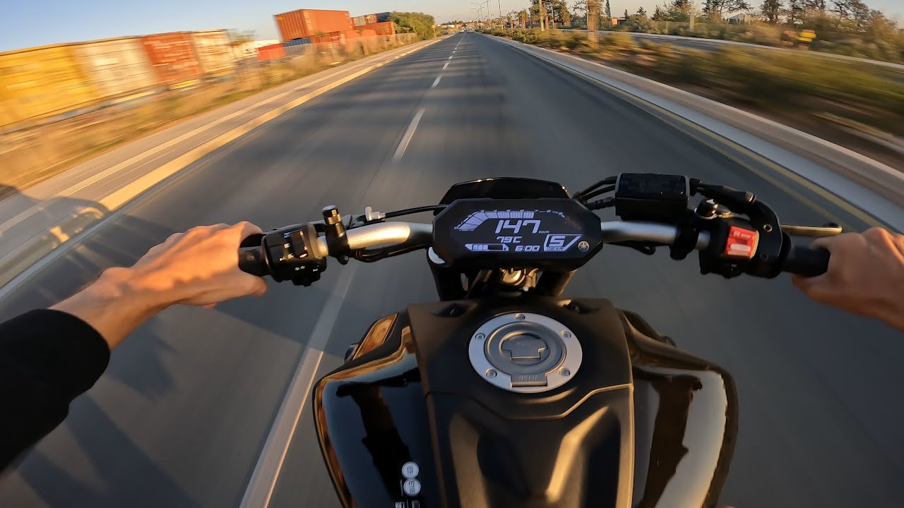 YAMAHA MT-07 PURE SOUND | Street Beats🚦 - YouTube