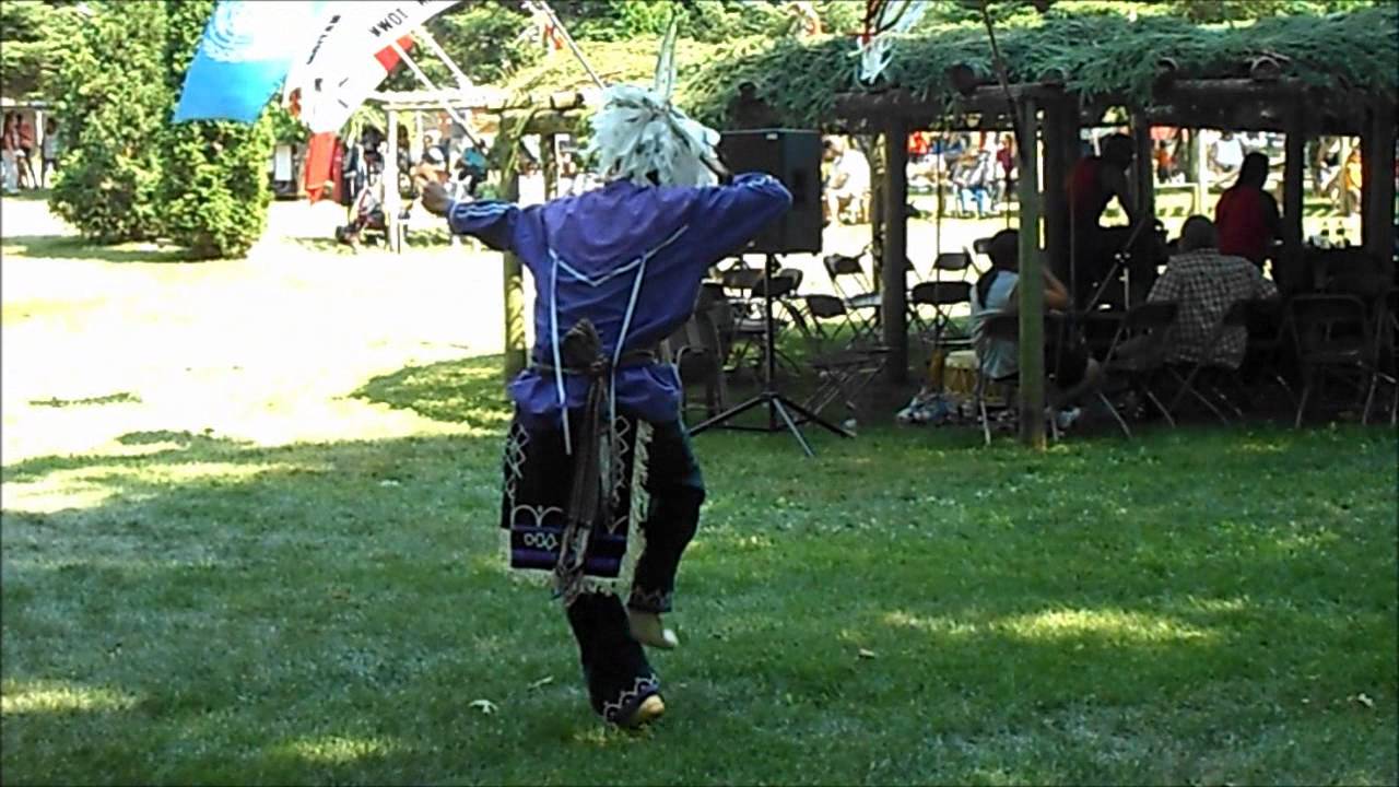 Smoke Dance - Munsee-Delaware Powwow - YouTube