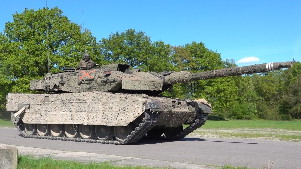 Leopard 2 mit Barracuda Tarnung- PzBtl 414 - YouTube